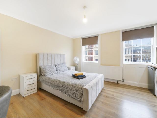 York Street, London W1H Studio to rent £2,000 pcm £462 pw