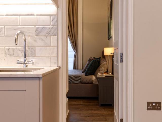 York Street, London W1H 1 bed flat to rent £4,095 pcm £945 pw