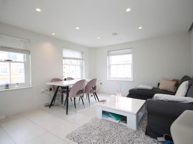 York Street, Marlybone W1U, 2 bed flat to rent, £4,500 pcm | PrimeLocation