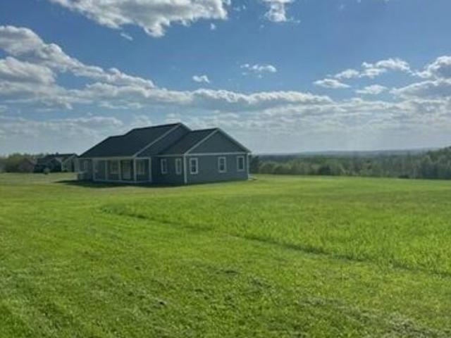 York Town Rd, Albion, Home For Sale