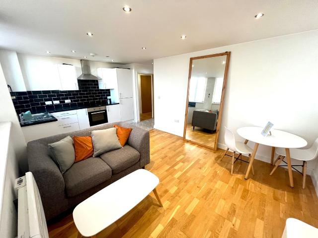 York Towers, Leeds LS9, 1 bed flat to rent, £850 pcm | PrimeLocation