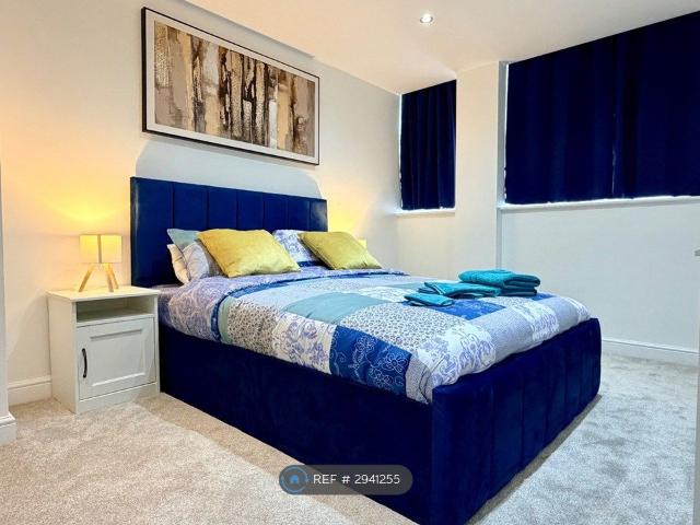 York Towers, Leeds LS9, 1 bed flat to rent, £950 pcm | PrimeLocation