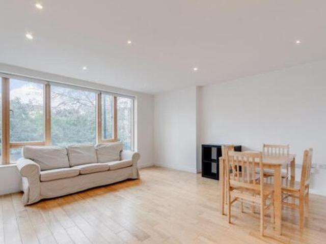 York Way, Camden, 2 Bedroom Flat