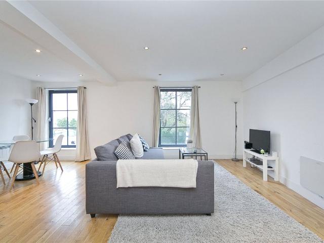 York Way, Hillmarton Conservation Area N7, 2 bed flat to rent, £3,000 pcm | PrimeLocation