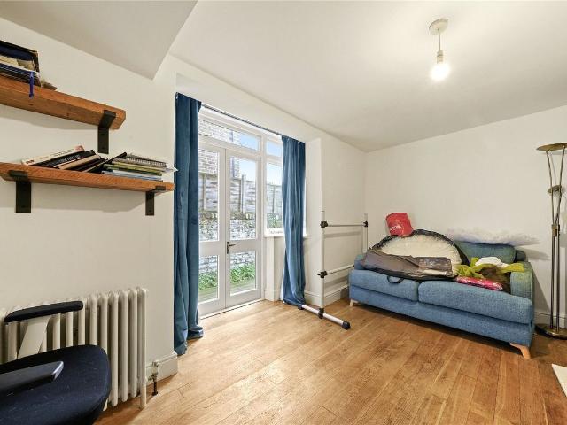 York Way, Islington N7, 1 bed flat to rent, £2,200 pcm | PrimeLocation