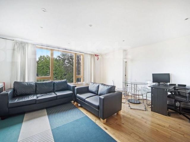 York Way, Islington N7, 2 bed flat to rent, £2,916 pcm | PrimeLocation