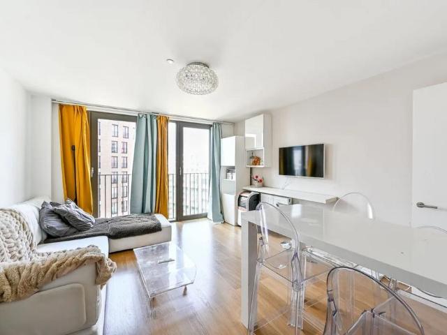 York Way, London N1C 1 bed flat to rent £3,497 pcm £807 pw