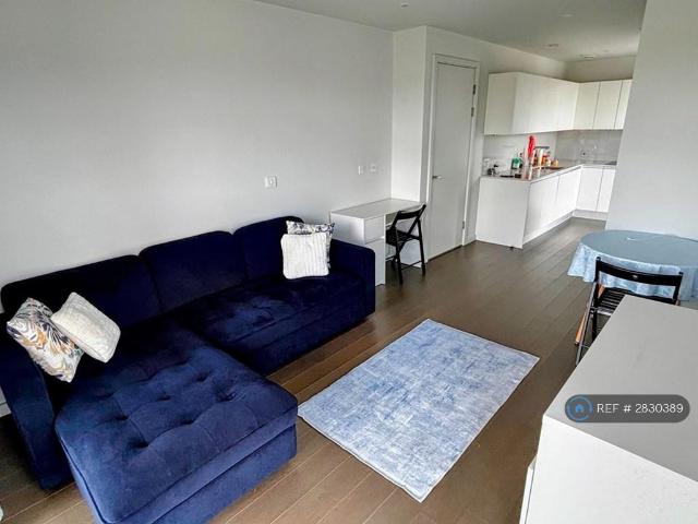 York Way, London, N7 1 bed flat to rent £2,700 pcm £623 pw