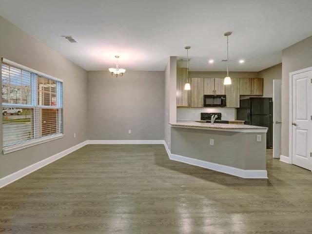 York Woods at Lake Murray Apartment Homes 1 Bedroom Apartment for Rent at 2038 Lake Murray Blvd, Columbia, SC 29212