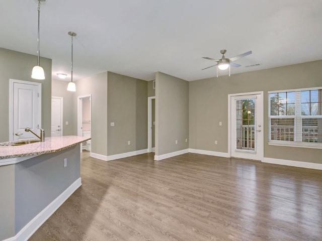 York Woods at Lake Murray Apartment Homes 2 Bedroom Apartment for Rent at 2038 Lake Murray Blvd, Columbia, SC 29212