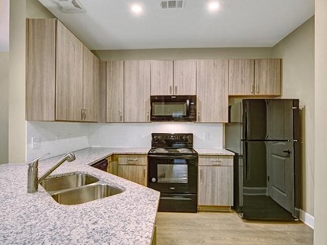 York Woods at Lake Murray Apartment Homes B3 The Spence
