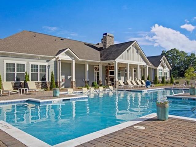 York Woods at Lake Murray Apartment Homes C1 The Yacht Cove