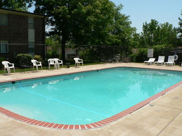Yorktowne Apartments 1 Bedroom Apartment for Rent at 4080 Sir Bors Ct, Mehlville, MO 63129 Mehlville