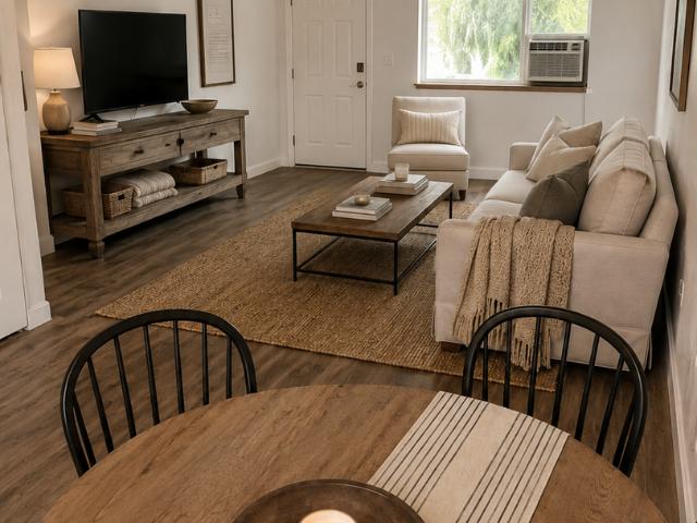 You + This Apartment + $350 Off = A Really Good Decision