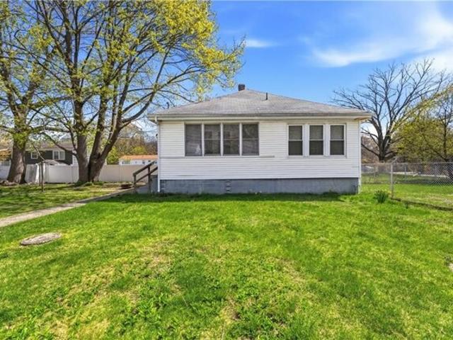 Youlden Ave, Cranston, Home For Sale