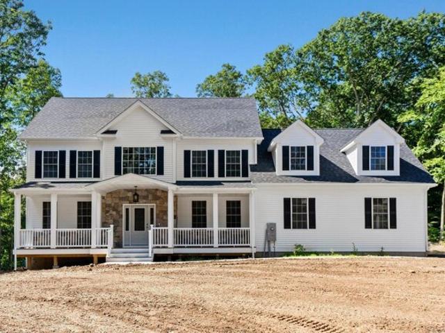 Young St, East Hampton, Home For Sale