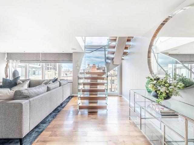 Young Street, Kensington, London, W8 3 bed penthouse to rent £39,000 pcm £9,000 pw