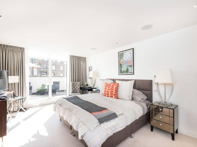 Young Street, Kensington, London W8, 2 bed flat to rent, £13,000 pcm | PrimeLocation