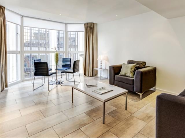 Young Street, London W8 1 bed flat to rent £3,900 pcm £900 pw