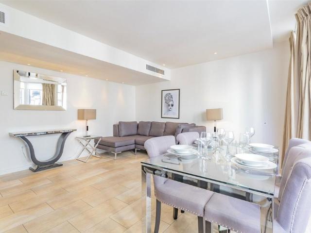 Young Street, London W8 2 bed apartment to rent £7,800 pcm £1,800 pw