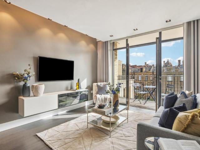 Young Street, London 2 bed flat to rent £6,000 pcm £1,385 pw