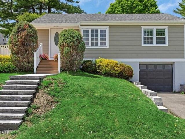 Youngs Pl, Latham, Home For Sale