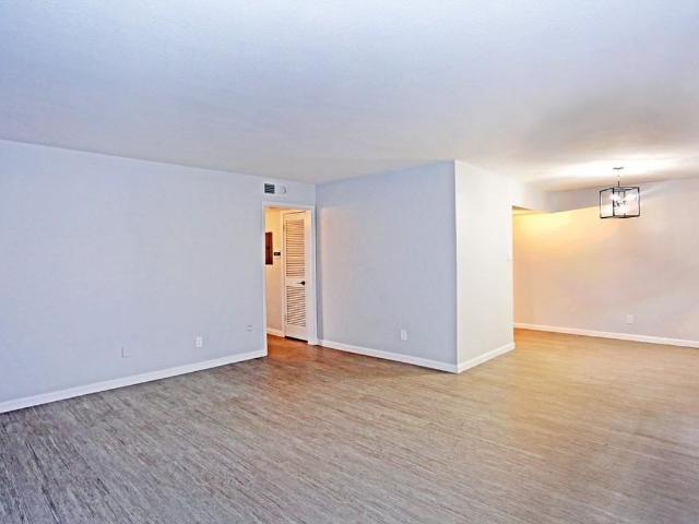 Your Next Home Awaits at Sun Ridge Apartments 1 Bedroom Apartment for Rent at 6608 South Fwy, Fort Worth, TX 76134 Hallmark Camelot