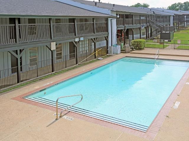 Your Next Home Awaits at Sun Ridge Apartments 2 Bedroom Apartment for Rent at 6608 South Fwy, Fort Worth, TX 76134 Hallmark Camelot