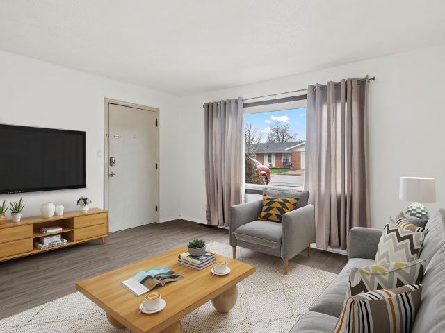 Hollyglen Apartments Your Next Home in the Heart of Yorktown Schools