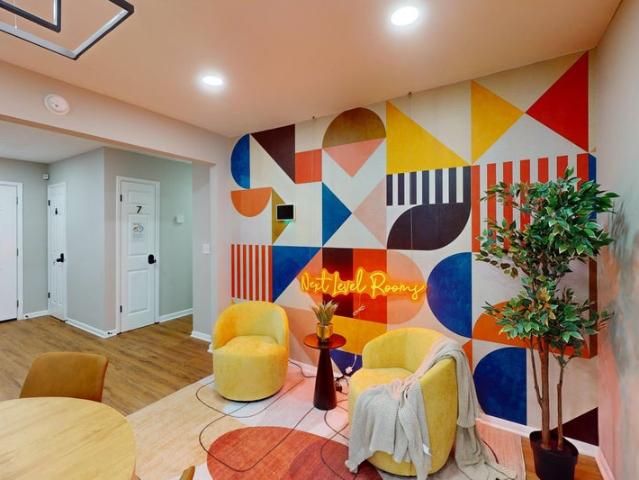 ️ Your NEXT LEVEL ROOMS in Stone Mtn. with Workspa