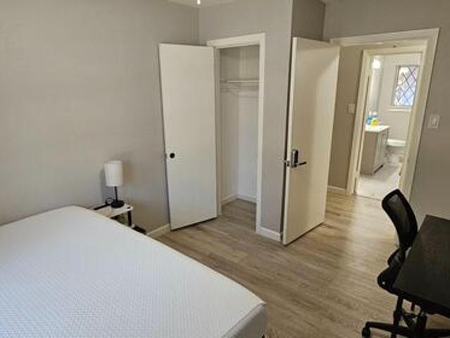 Your Houston Haven: Private Furnished Room | All Inclusive, Fast Wi Fi & Study Desk