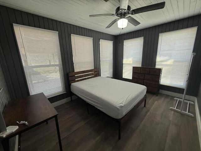 Your Perfect Retreat Near Benbrook Awaits!