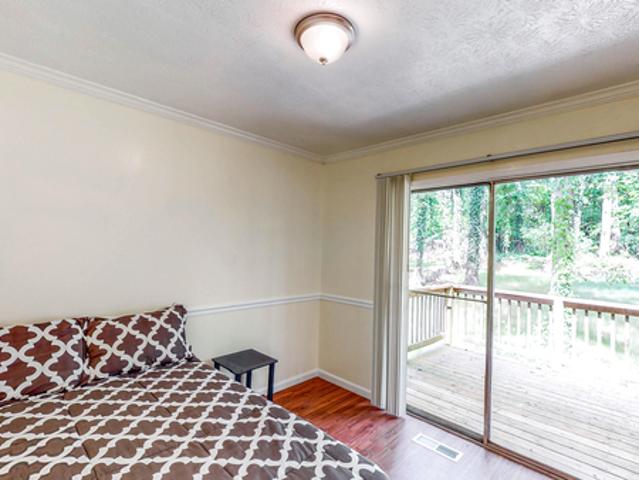 Your Riverdale Hideaway: Where Comfort Meets Convenience!
