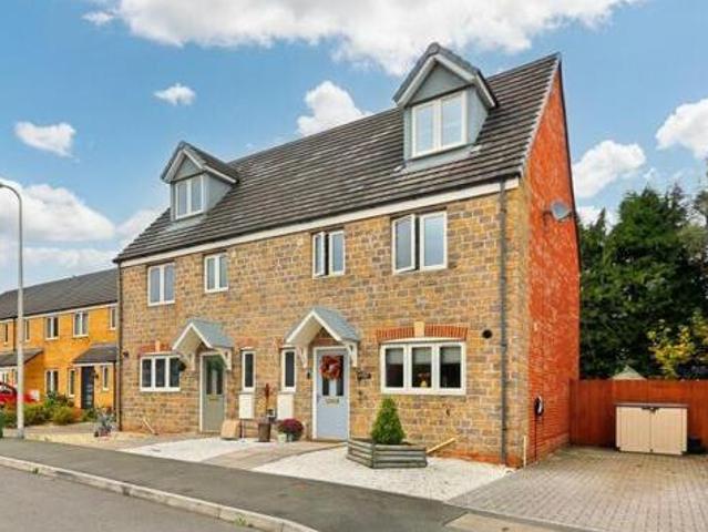Ymyl Yr Afon, Hawthorn, 4 Bedroom Town