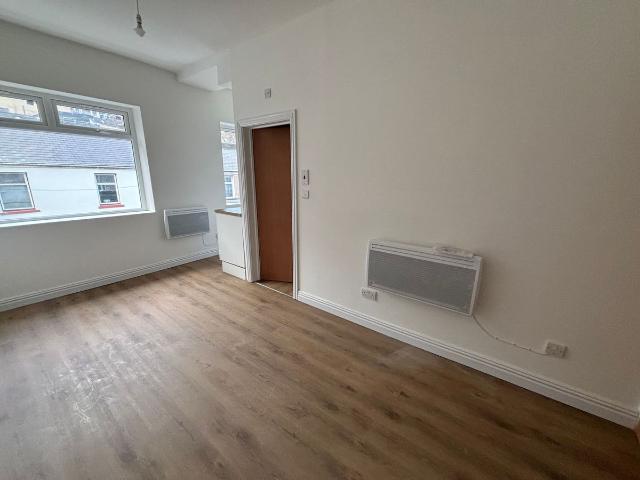 Ystrad Road, Pentre CF41, Studio to rent, £450 pcm | PrimeLocation