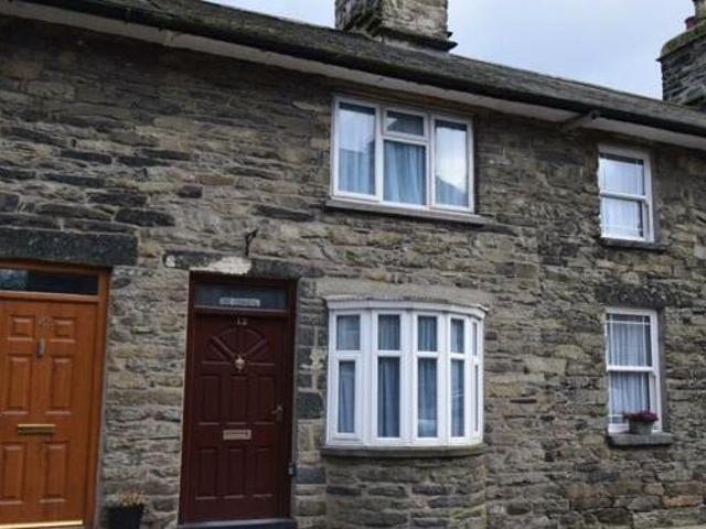 Yr Onnen, Stryd Fawr, 2 Bedroom Terraced