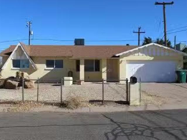 Yuma Dr