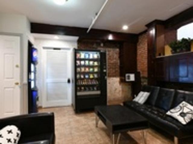 Yugo Philadelphia Carriage House