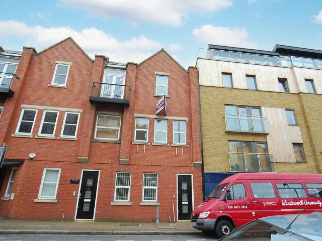 Yukon Road, Balham, London, SW12 2 bed flat to rent £3,600 pcm £831 pw