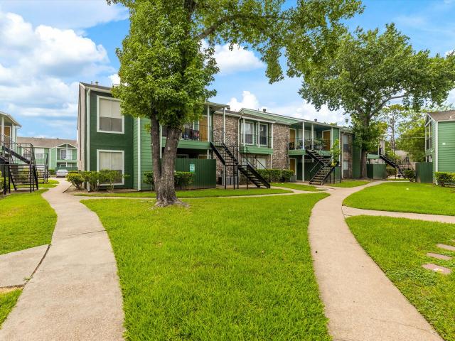 Z Summit 7700 2 Bedroom Apartment for Rent at 7700 W Airport Blvd, Houston, TX 77071 Greater Fondren Southwest