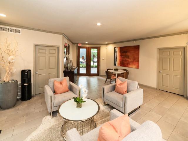 z 050121 Element 2 Bedroom Apartment for Rent at 400 Greens Rd, Houston, TX 77060