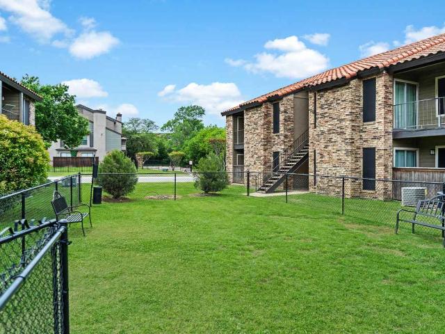 z 090820 Verona 1 Bedroom Apartment for Rent at 350 Shady Lane Dr, Fort Worth, TX 76112 Woodhaven
