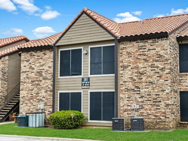z 090820 Verona 2 Bedroom Apartment for Rent at 350 Shady Lane Dr, Fort Worth, TX 76112 Woodhaven