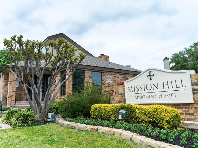 z 090820 Mission Hill 1 Bedroom Apartment for Rent at 525 King George Dr, Fort Worth, TX 76112