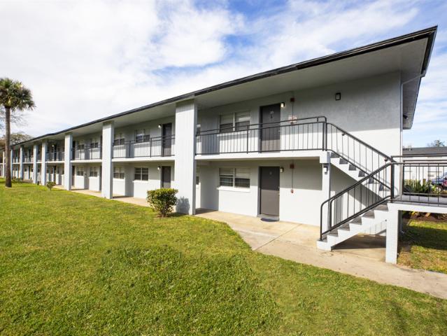 z 030123 Hilltop Apartments 1 Bedroom Apartment for Rent at 464 Brentwood Dr, Daytona Beach, FL 32117