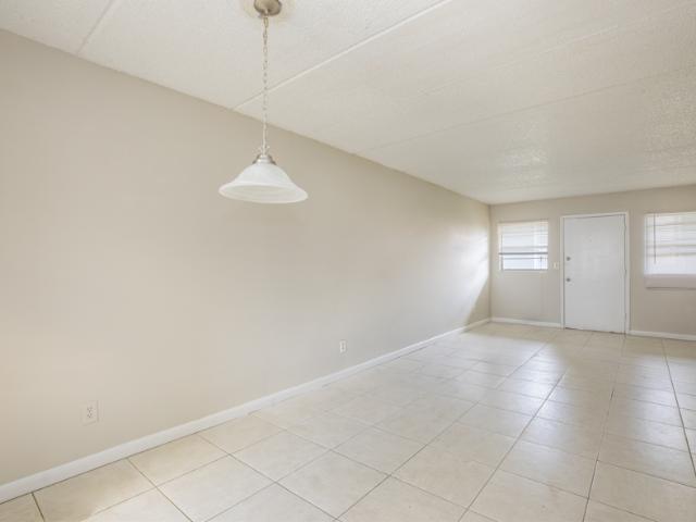 z 030123 Hilltop Apartments 2 Bedroom Apartment for Rent at 464 Brentwood Dr, Daytona Beach, FL 32117