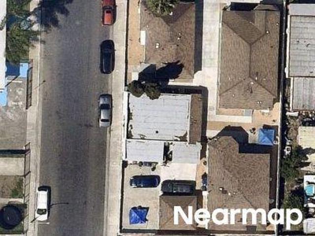 Zamora Ave