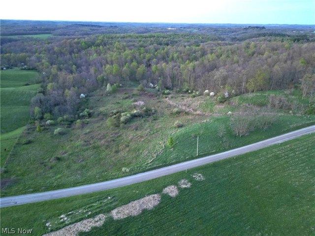 Zane Rd, Lore City, OH 43755