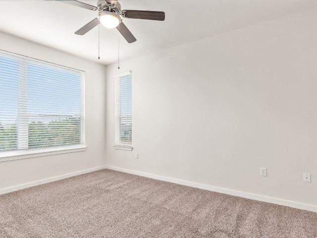 Zang Triangle 1 Bedroom Apartment for Rent at 390 E Oakenwald St, Dallas, TX 75203