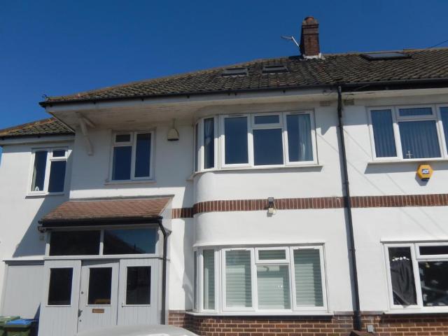 Zangwill Road, London SE3 3 bed flat to rent £2,200 pcm £508 pw